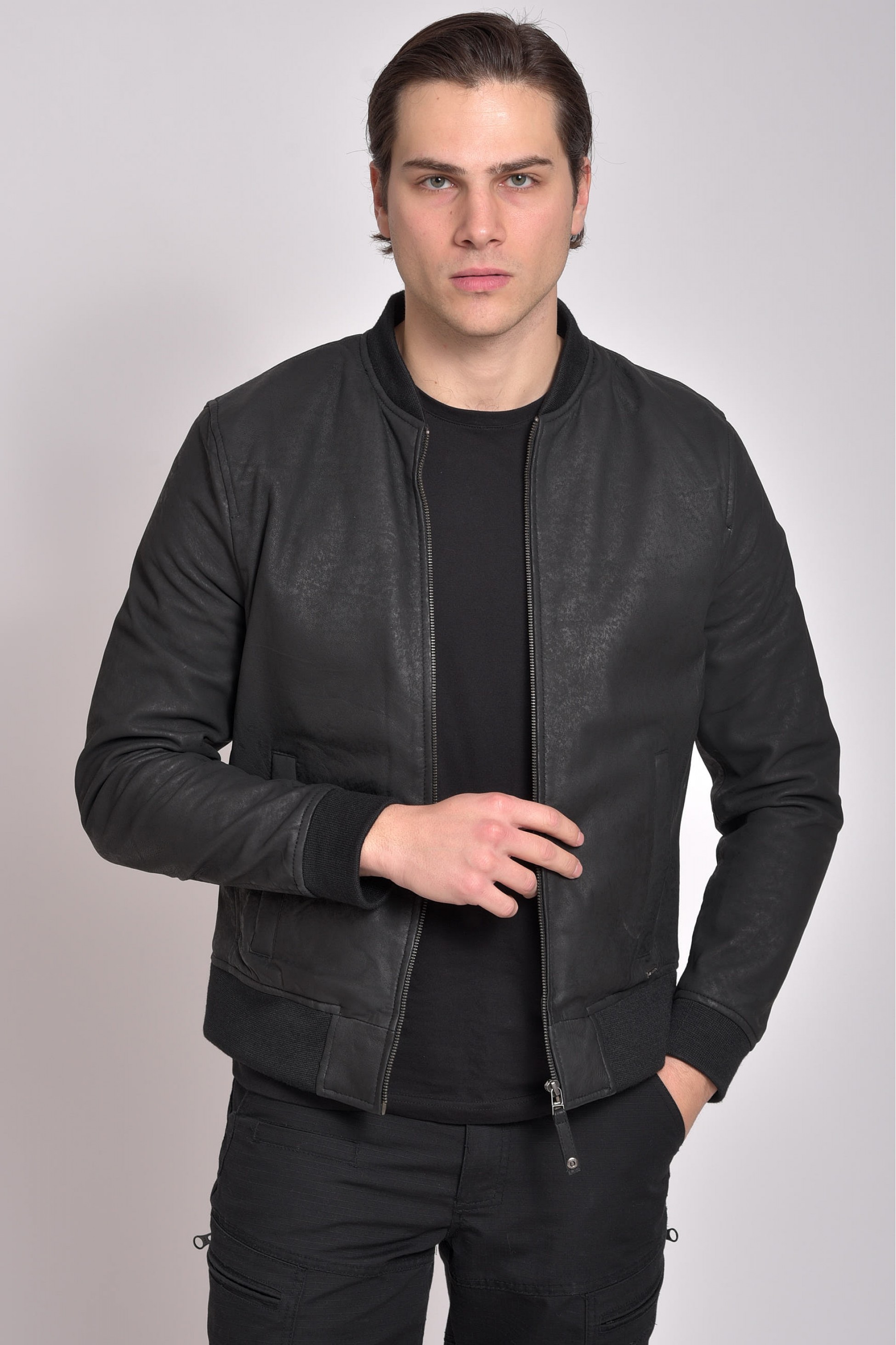 SUGAR VINTAGE SHEEP BLACK - ΑΥΘΕΝΤΙΚΟ ΑΝΤΡΙΚΟ ΜΑΥΡΟ ΔΕΡΜΑΤΙΝΟ ΜΠΟΥΦΑΝ